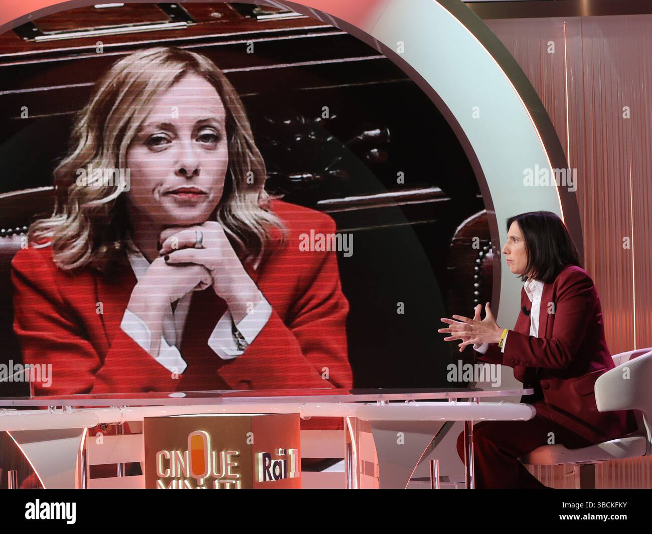 Rome, Italy. 20th May, 2025. Rome, Rai studios ex Dear, TV show "Cinque ...