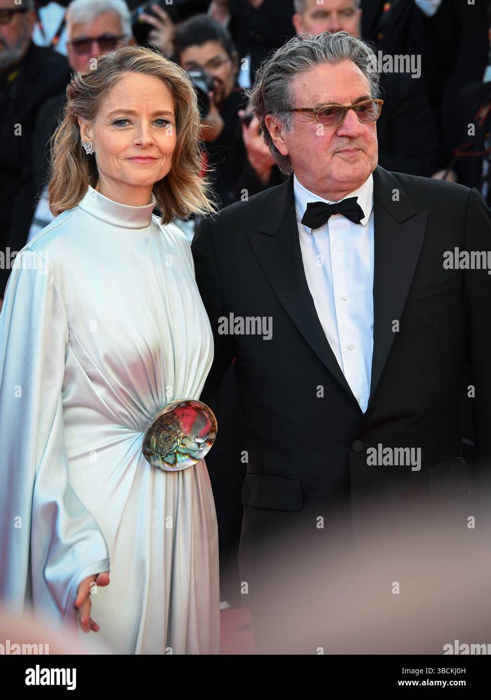 Cannes Italy 20th May 2025 Evening 8 Red Carpet Of The Film Vie