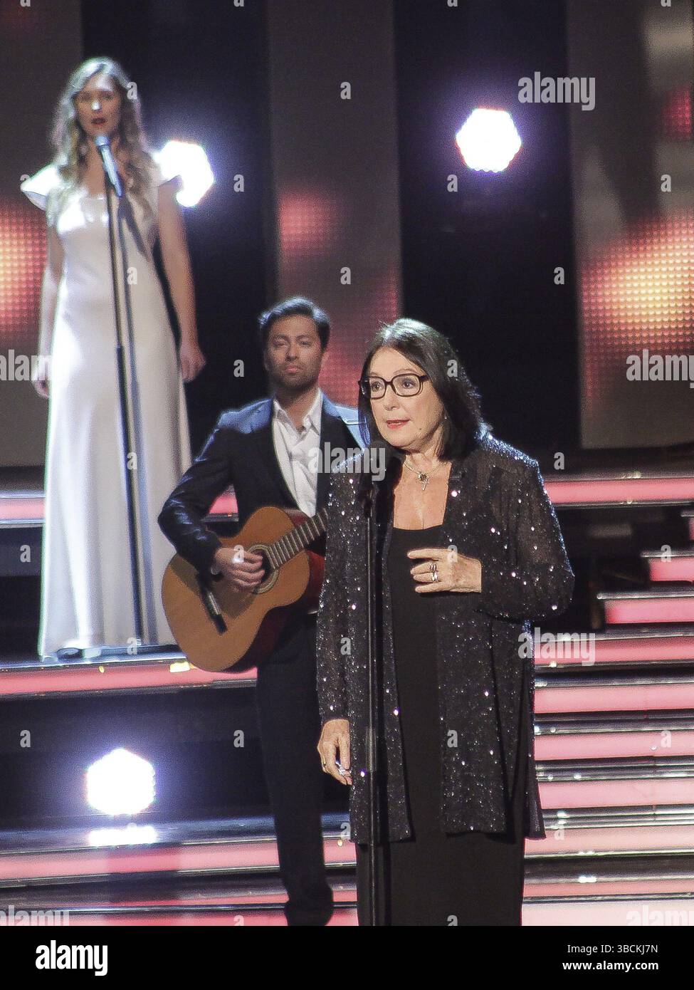 Singer Nana Mouskouri at Stock Photo - Alamy
