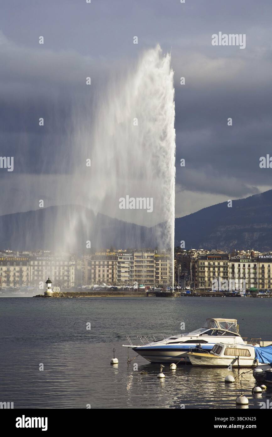Water fountain, Lake Geneva, View of Geneva, Lac Leman, Switzerland ...