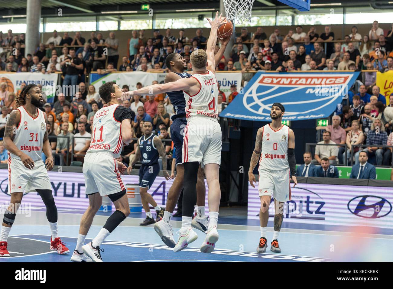 Weissenfels, Deutschland. 20th May, 2025. Tyren Johnson (Syntainics MBC ...