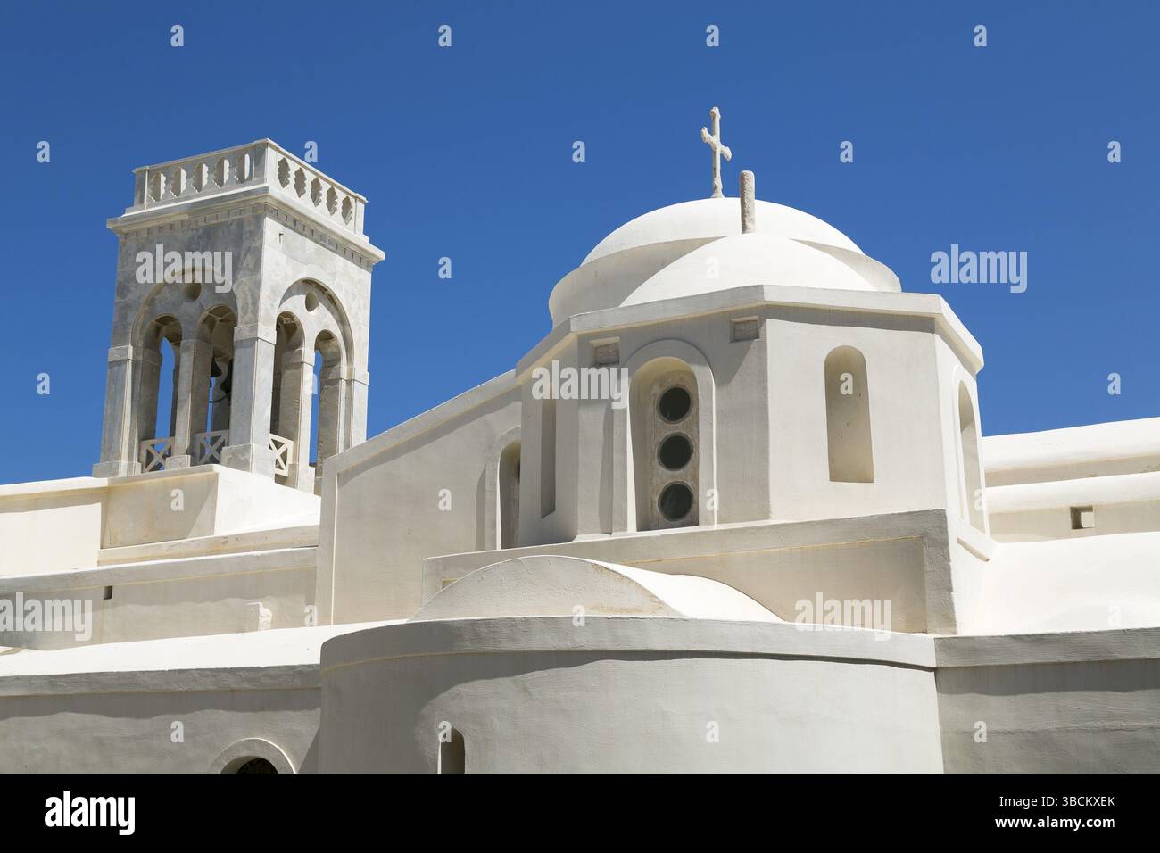 Greek white building hi-res stock photography and images - Alamy