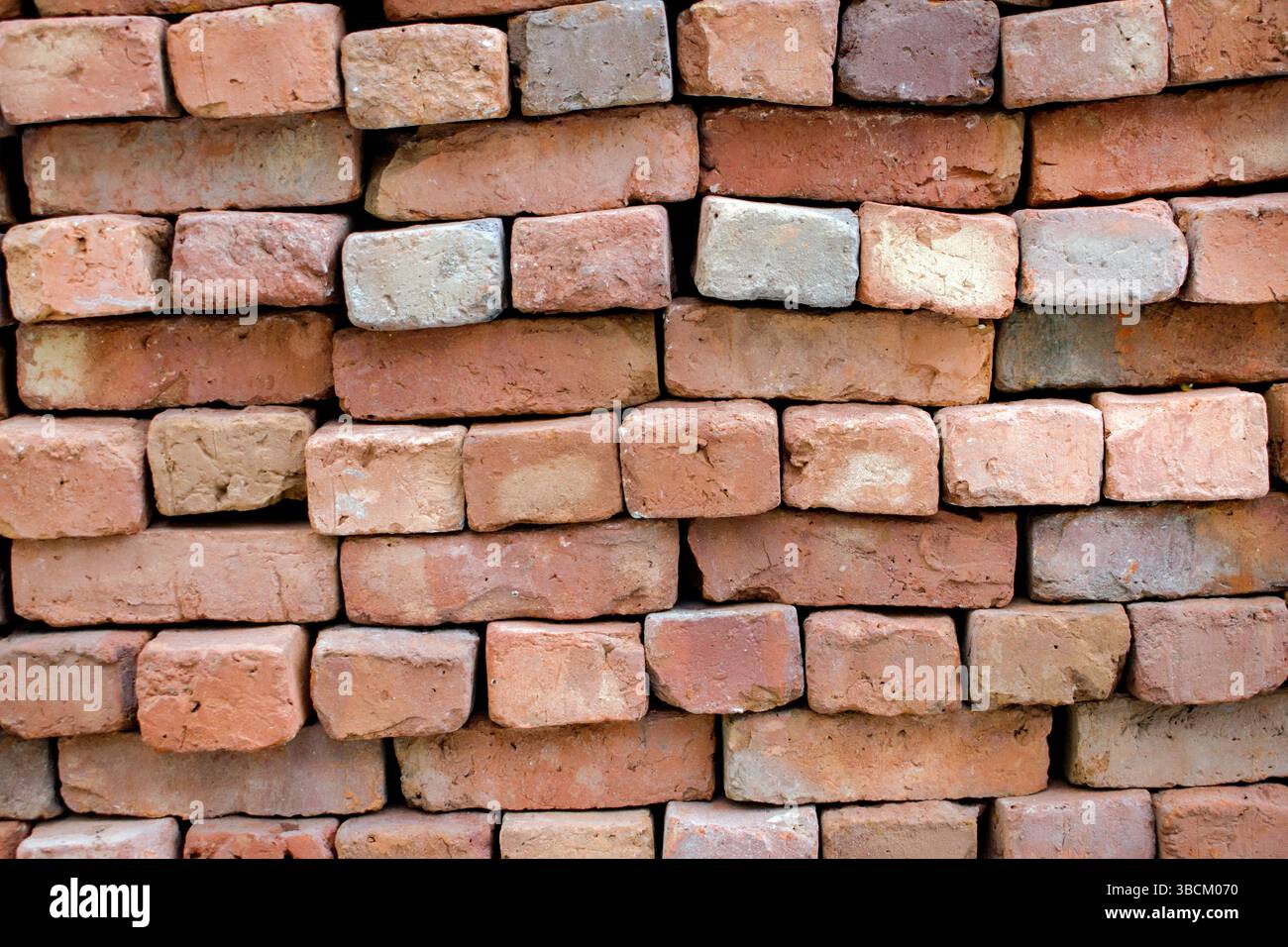 New bricks are stacked. Red brick. Background Stock Photo - Alamy