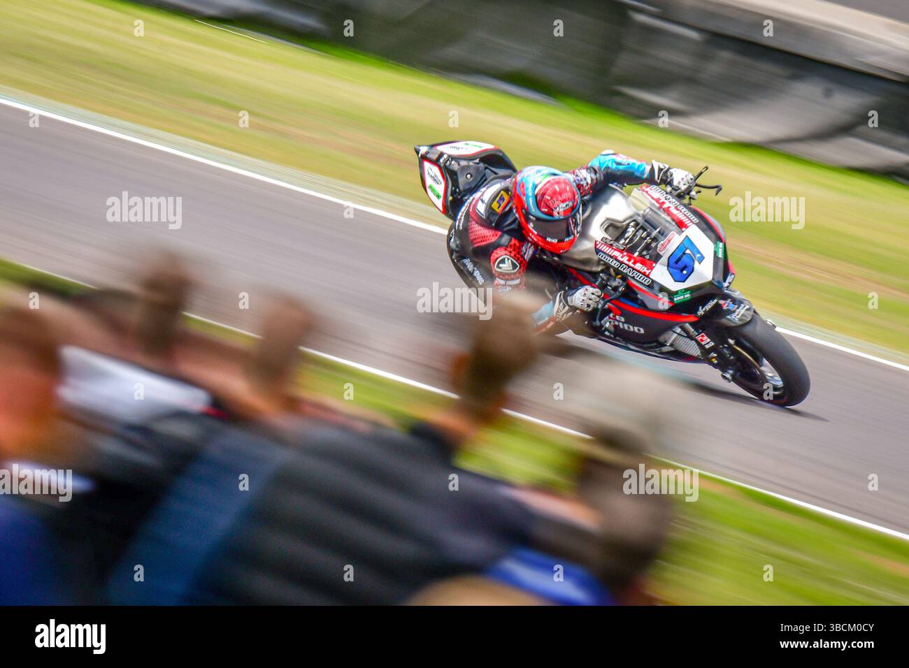BRITISH SUPERBIKES, OULTON PARK Stock Photo - Alamy