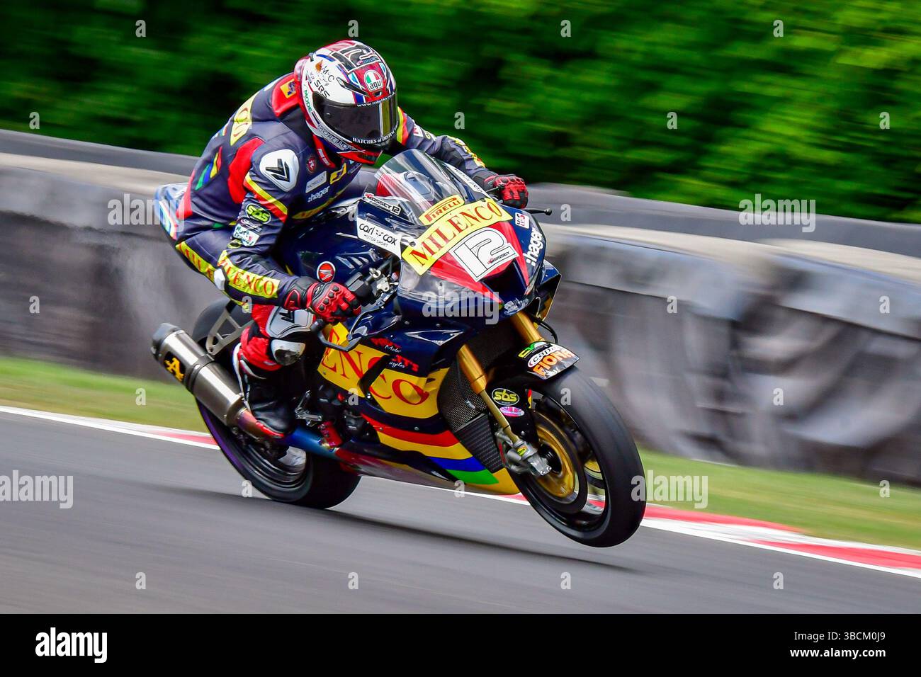 BRITISH SUPERBIKES, OULTON PARK Stock Photo - Alamy