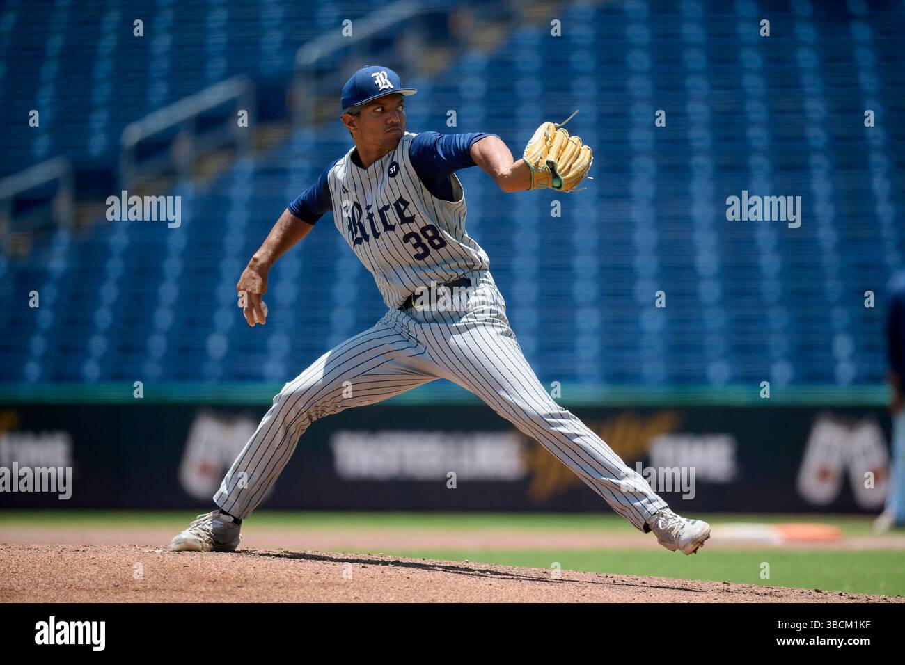 Rice Owls pitcher Davion Hickson (38) during an American Athletic ...