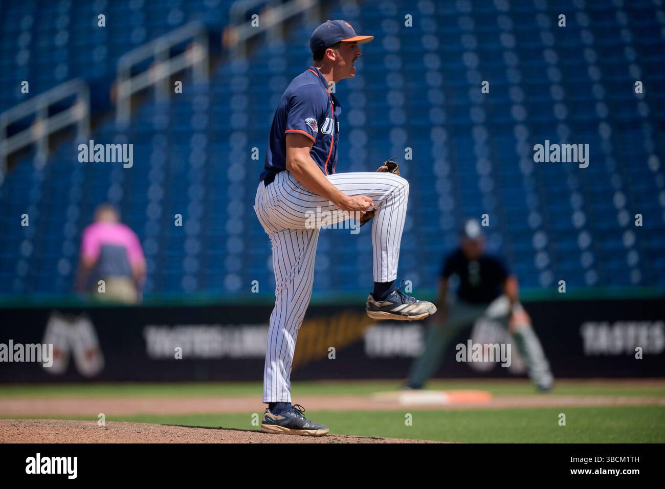 UTSA Roadrunners pitcher Robert Orloski (8) celebrates the final out of ...