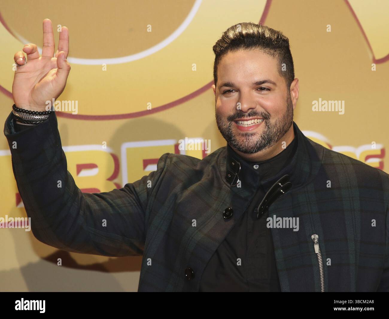 American star tenor Fernando Varela in front of ZDF TV show Willkommen ...