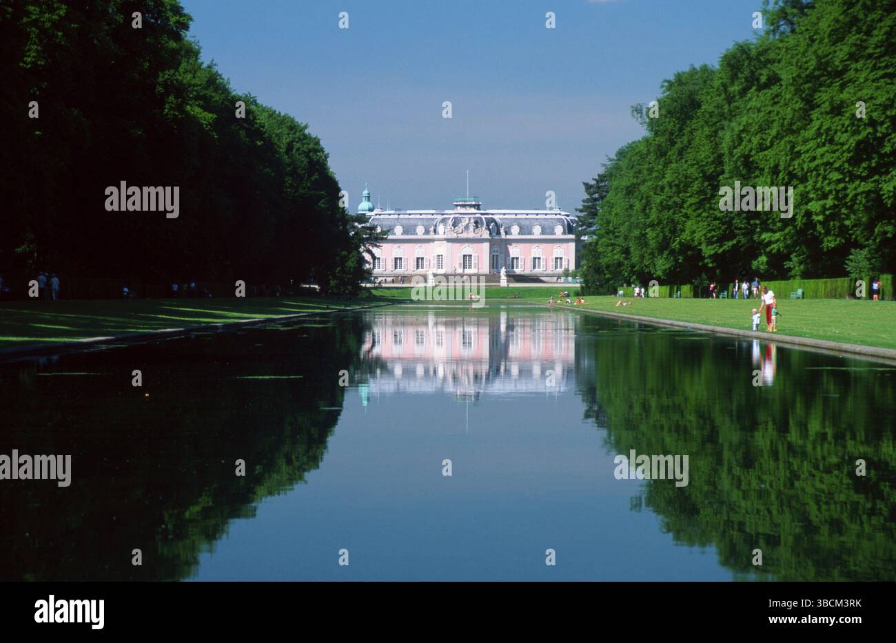 Benrath Palace with park and mirror pond, Duesseldorf, North Rhine ...