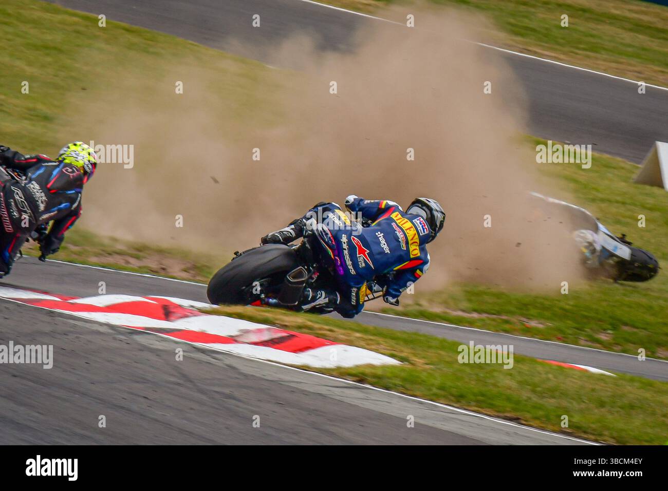 BRITISH SUPERBIKES, OULTON PARK Stock Photo - Alamy