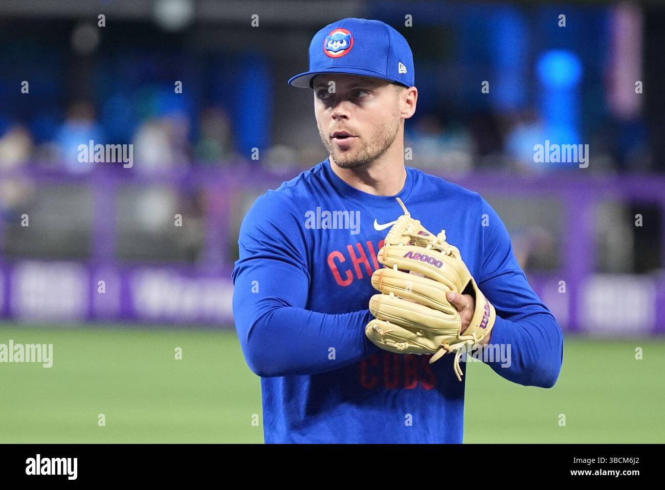Chicago Cubs left fielder Ian Happ takes batting practice after ...