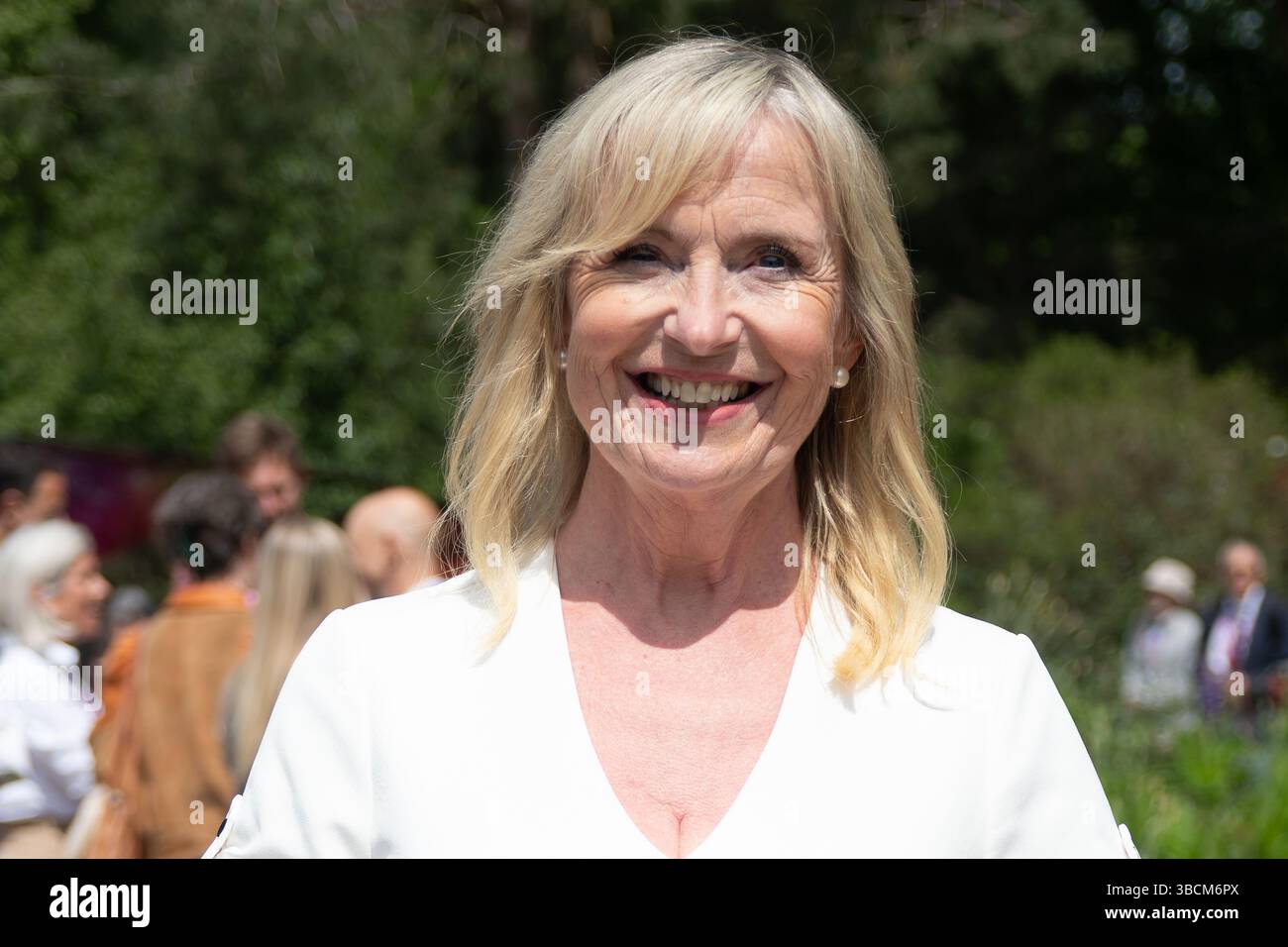 Chelsea, London, UK. 19th May, 2025. BBC Breakfast Weather Presenter ...