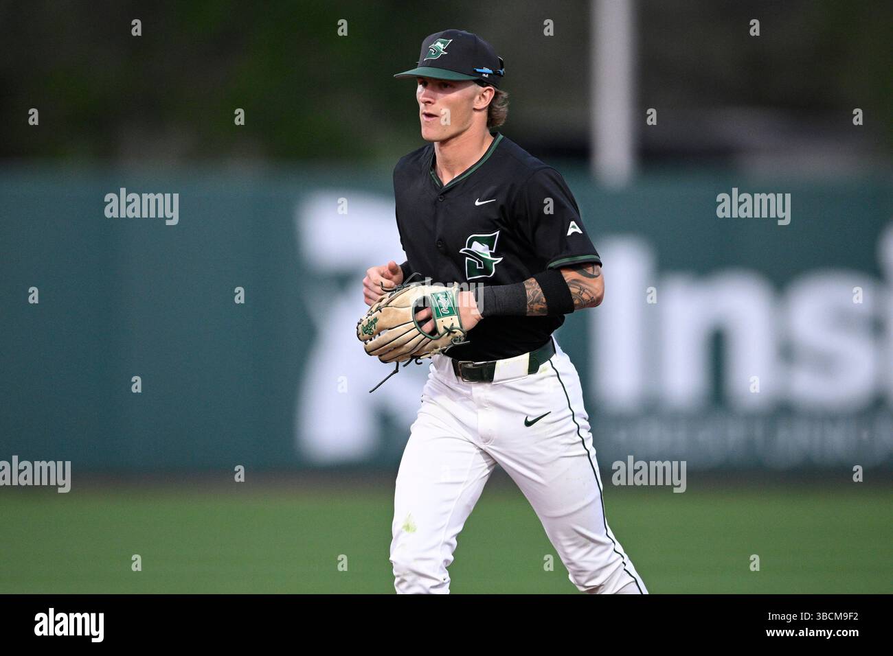 Stetson outfielder Landon Russell (5) during an NCAA college baseball ...