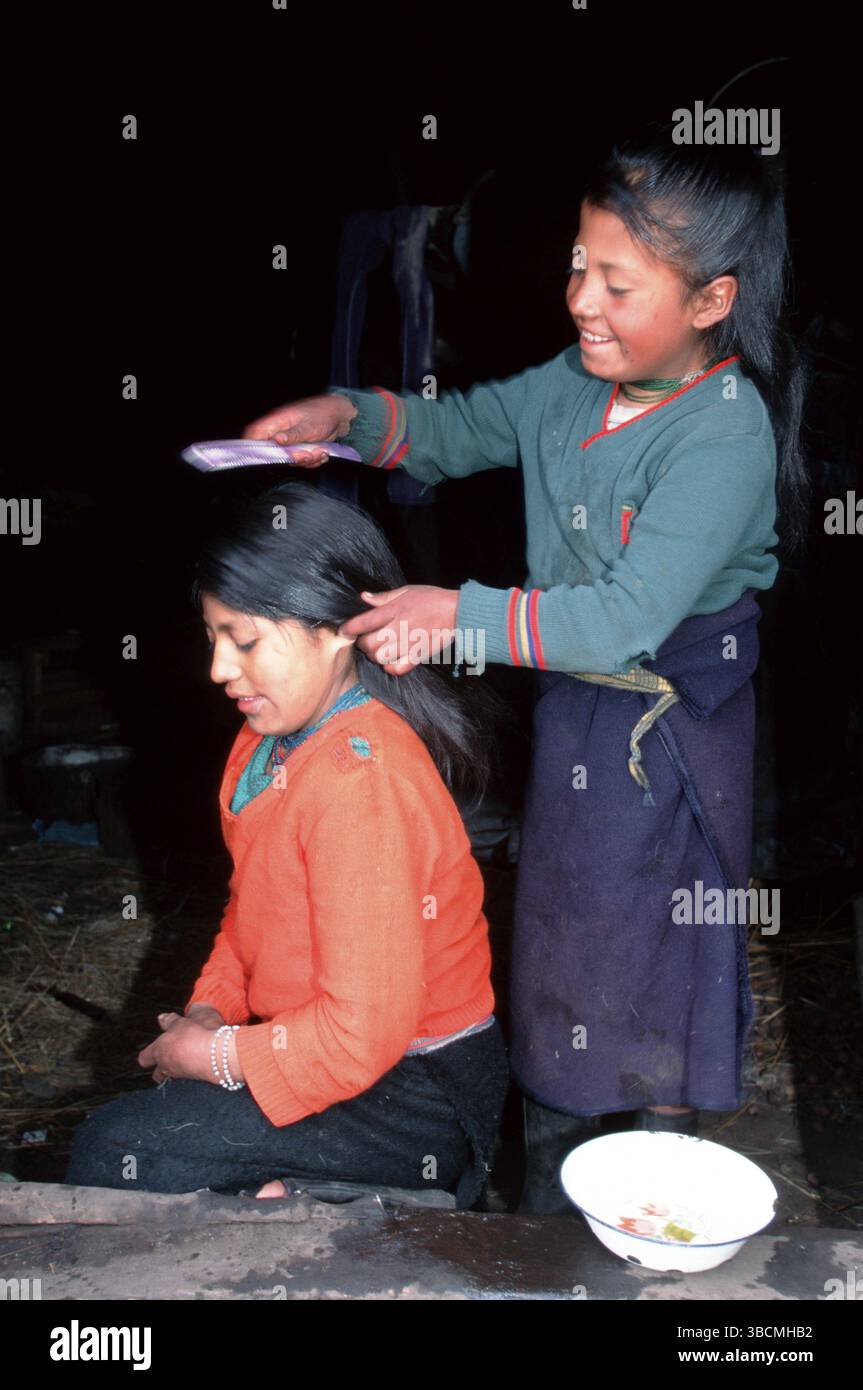 South American Indian children, Pulingui San Pablo, Chimborazo national ...