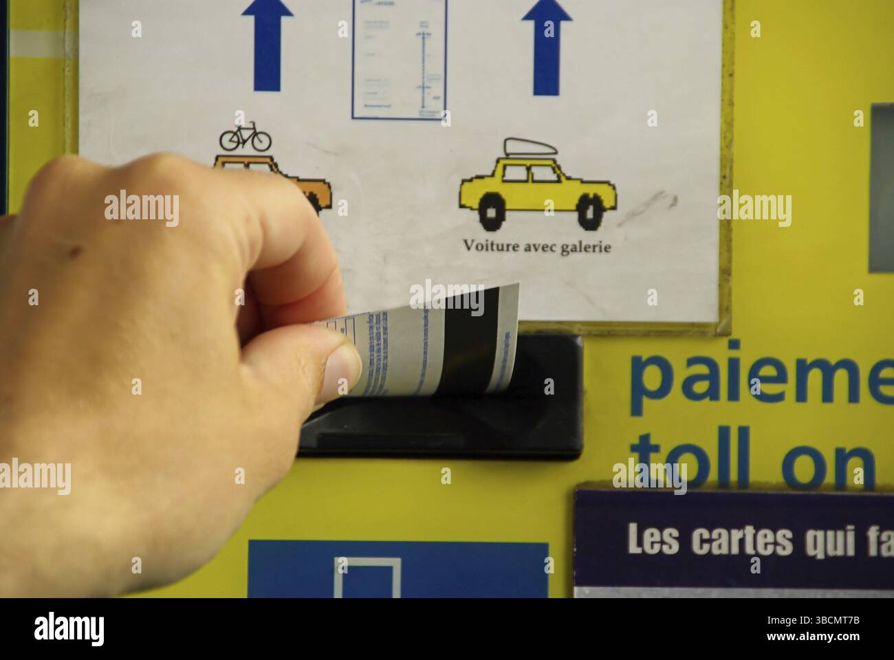 Toll machine hi-res stock photography and images - Alamy