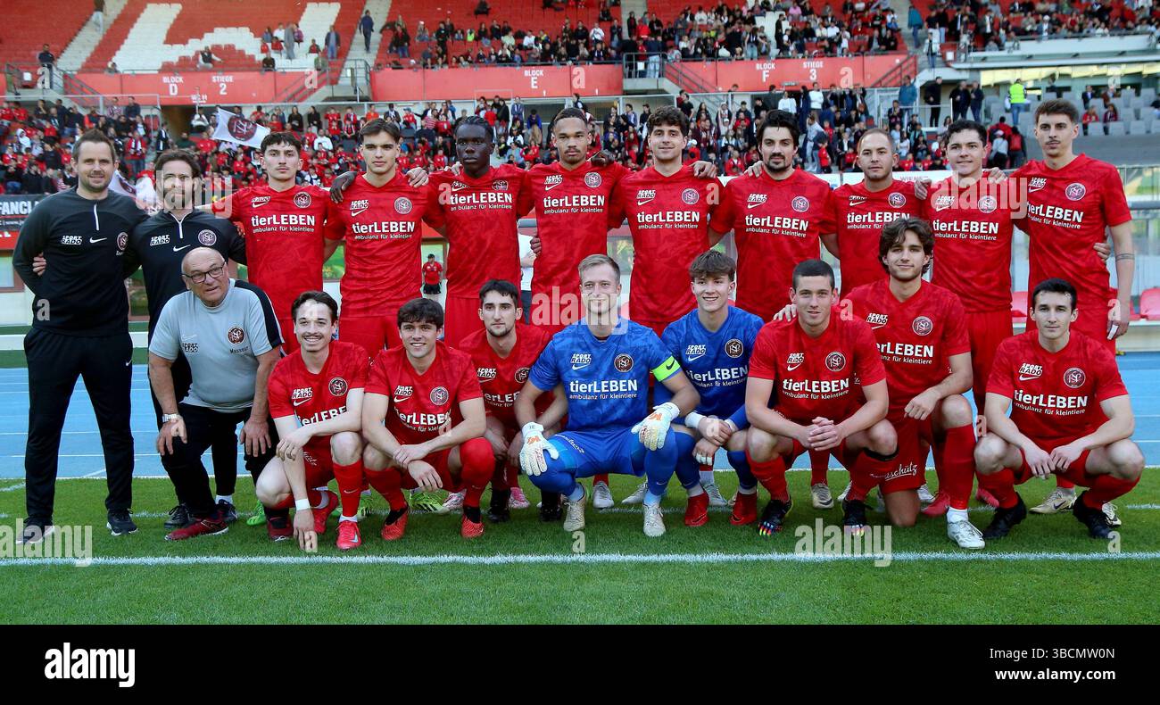 Vienna, Austria. 20th May, 2025. VIENNA, AUSTRIA - MAY 20: Head Coach ...