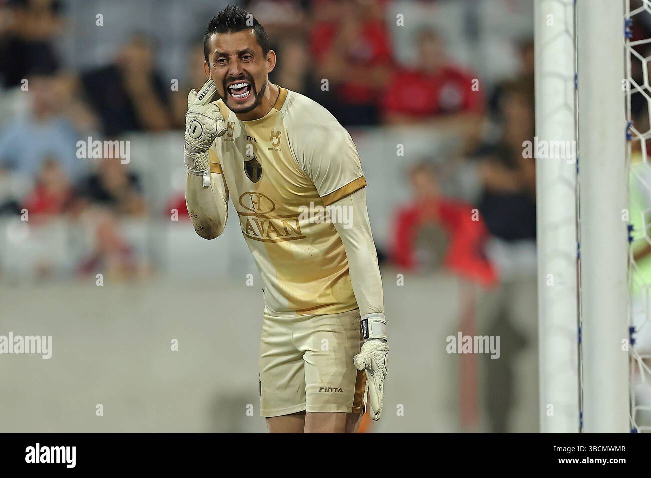 Curitiba, Brazil. 20th May, 2025. Goalkeeper Matheus Nogueira of ...