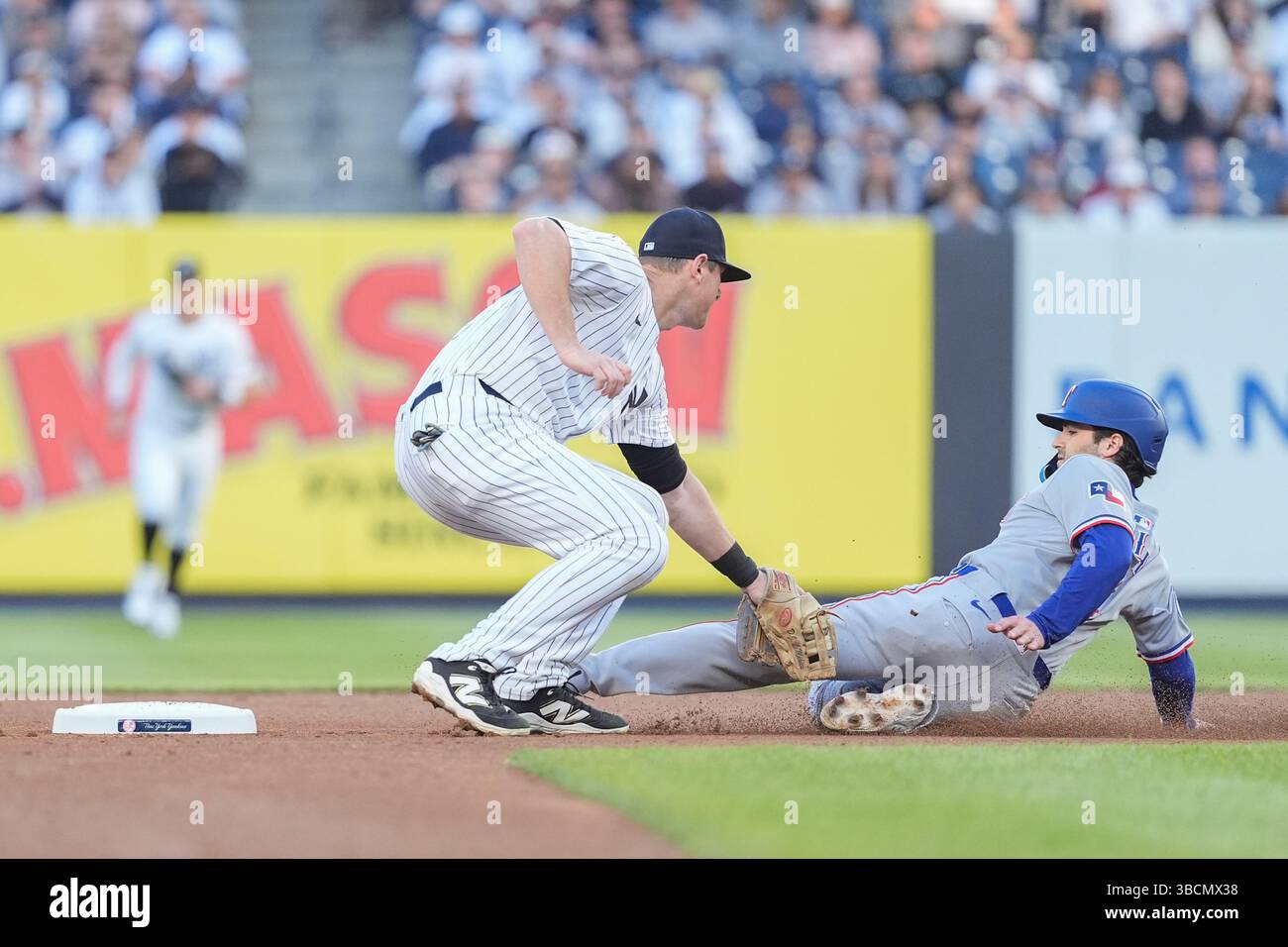 BRONX, NY - MAY 20: New York Yankees Second Baseman DJ Lemahieu (26 ...