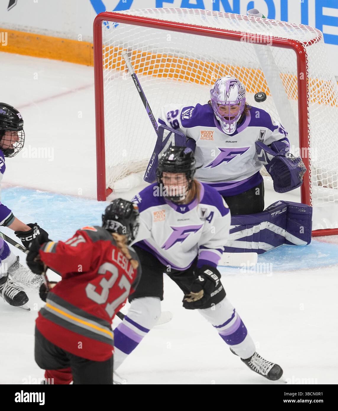 Ottawa, Canada. 20th May, 2025. Ottawa Charge forward Rebecca Leslie ...