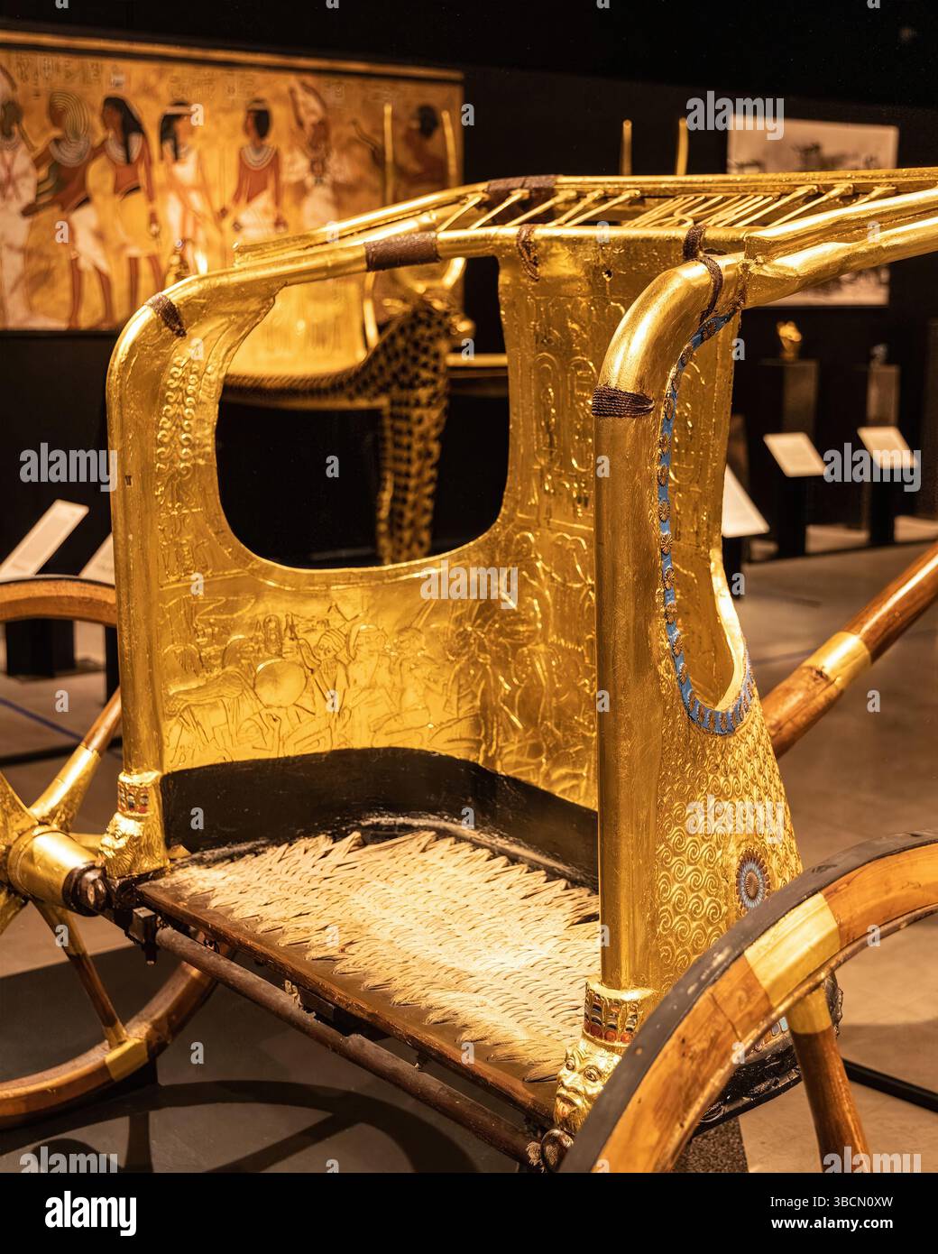 Chariot wheel ancient hi-res stock photography and images - Alamy