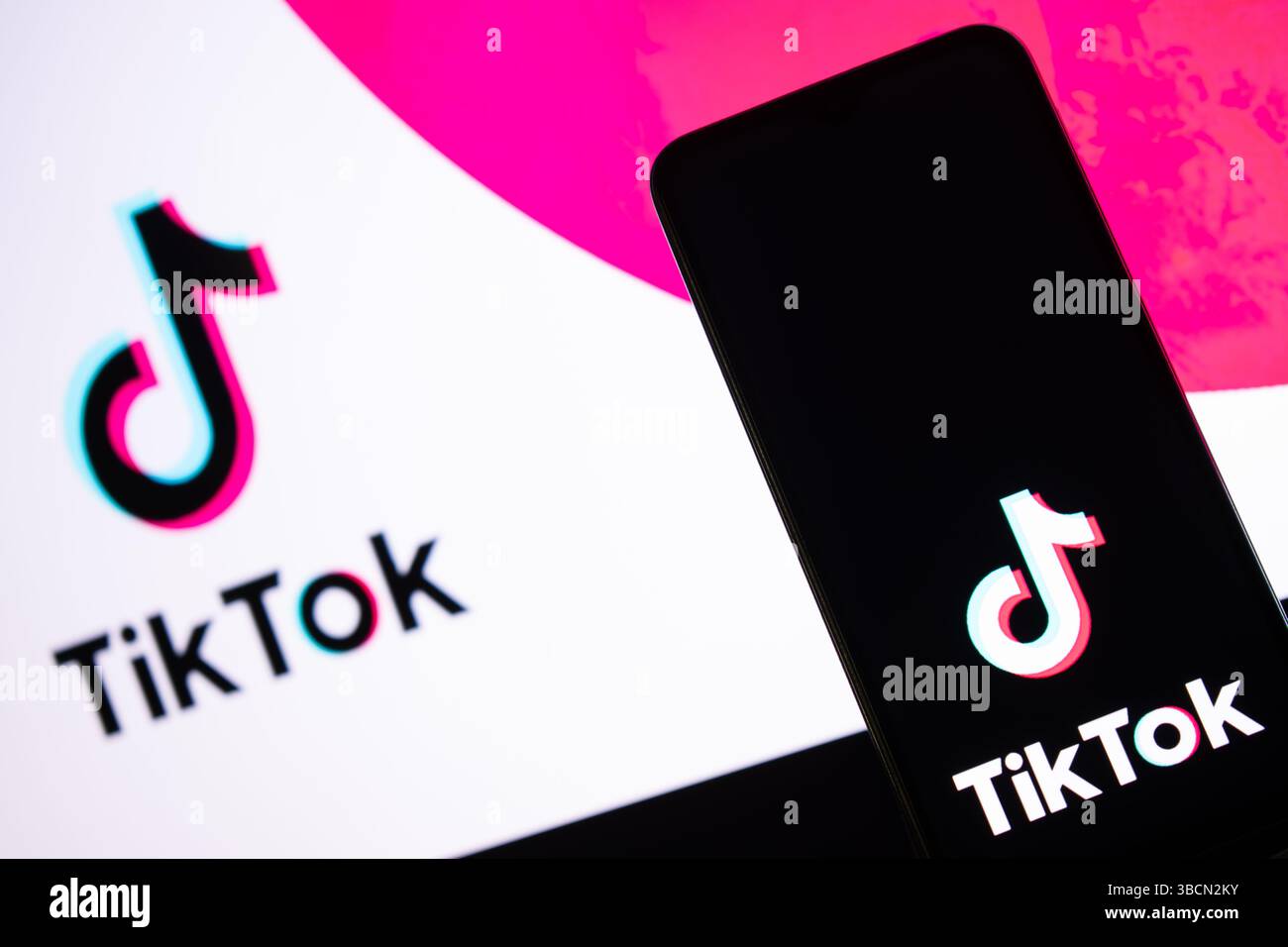 Tiktok trends tech background hi-res stock photography and images - Alamy