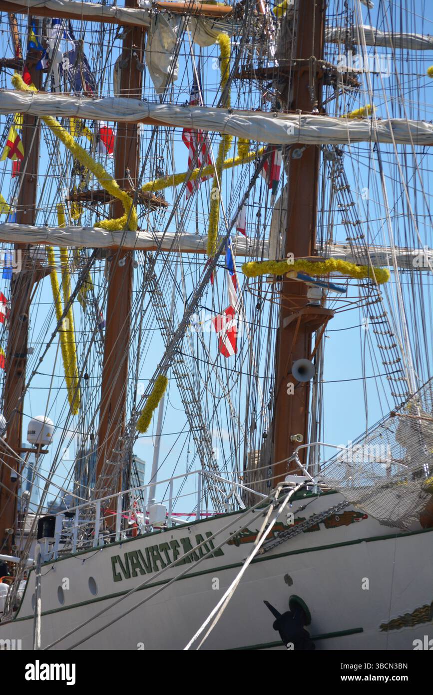 Mexican Navy ship involved in a deadly collision with the Brooklyn ...