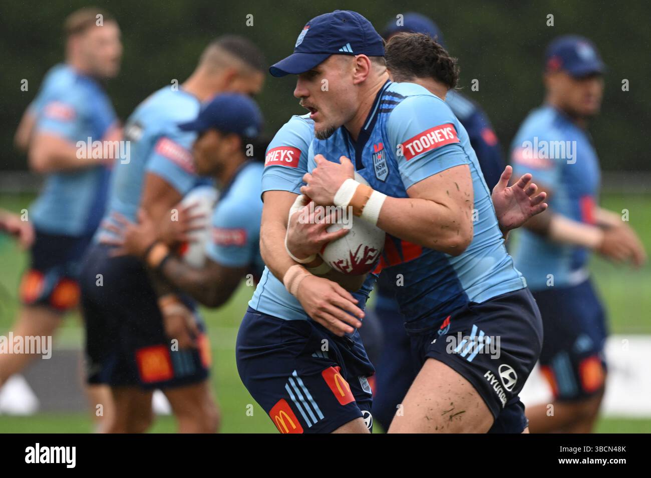 Wentworth Falls, Australia. 21st May, 2025. Angus Crichton and Mitchell ...