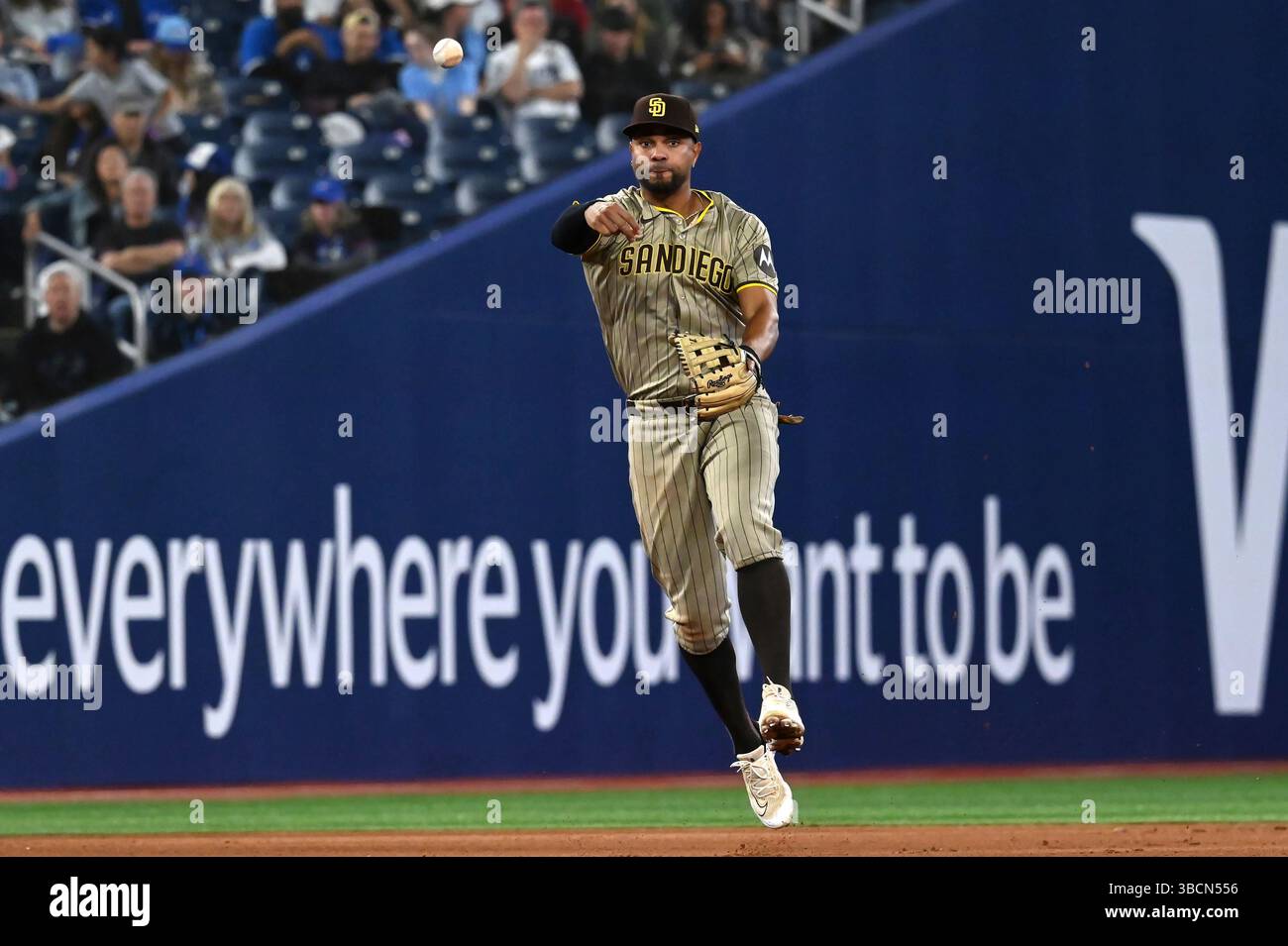 San Diego Padres shortstop Xander Bogaerts (2) throws to first base to ...