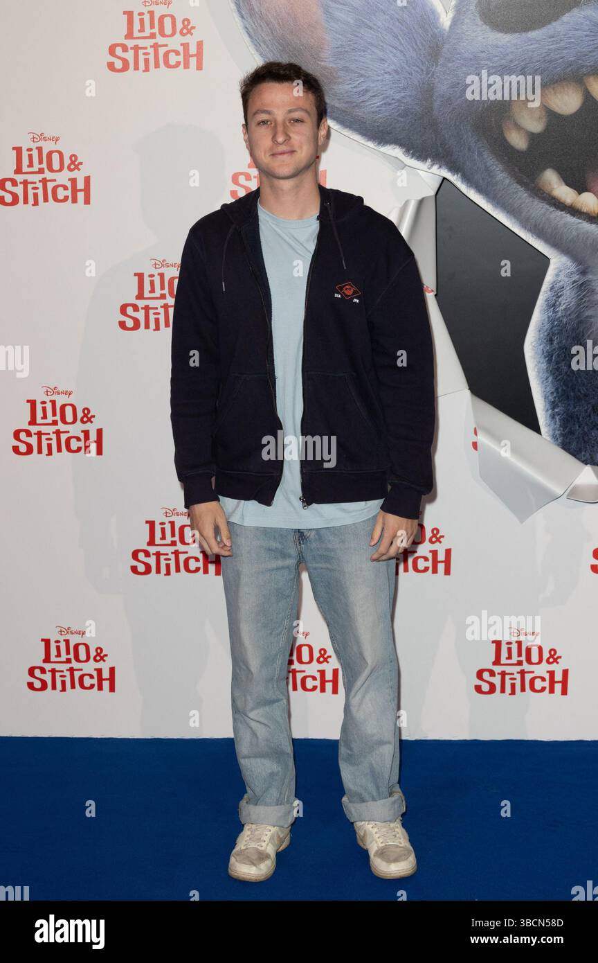 Lilo and stitch 2025 hi-res stock photography and images - Alamy