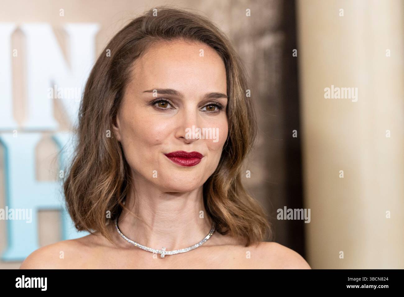 Natalie Portman wearing dress by Dior attends world premiere of the ...