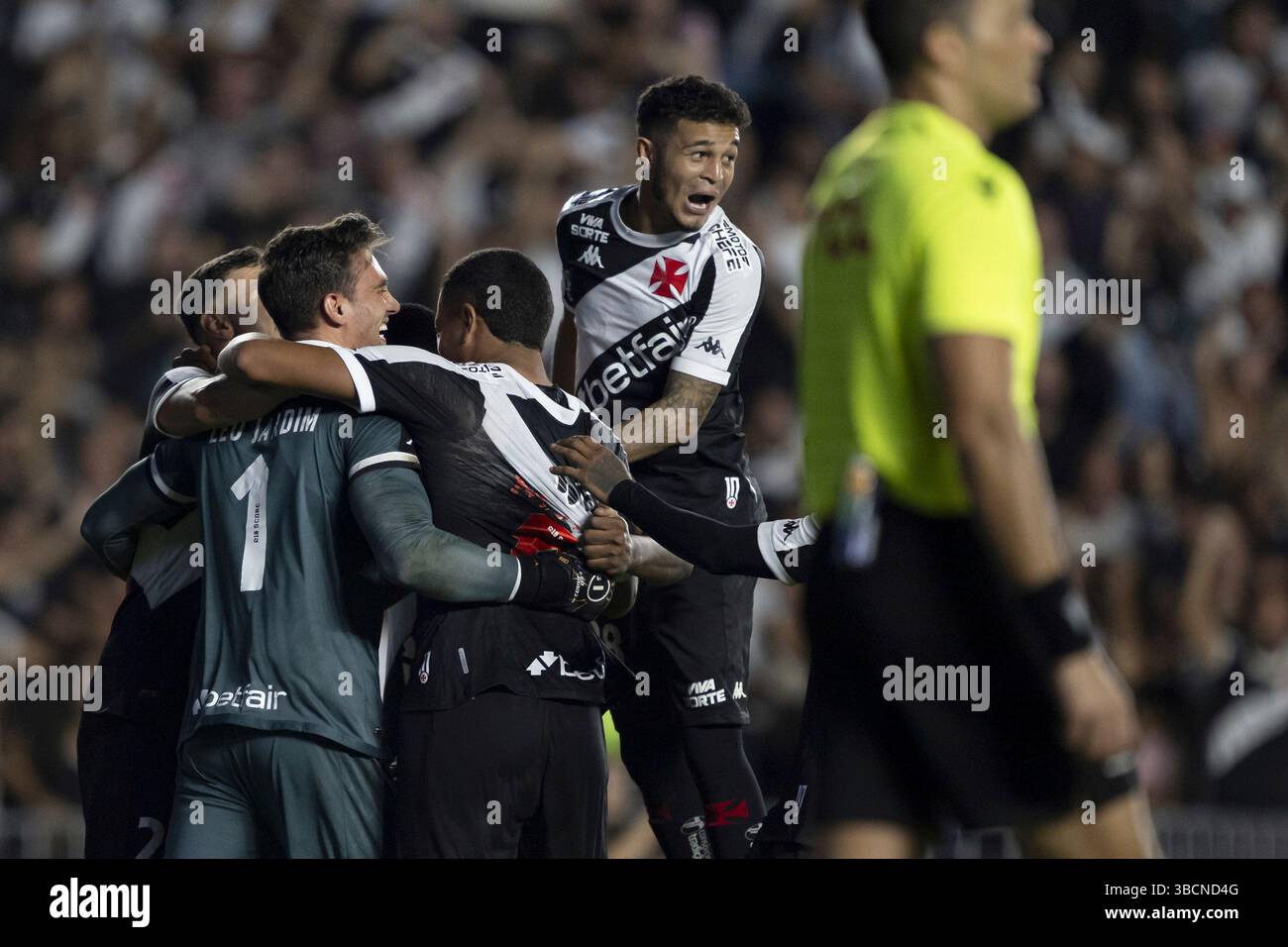 RJ - RIO DE JANEIRO - 05/20/2025 - BRAZILIAN CUP 2025, VASCO x OPERARIO - Leo Jardim Vasco ...