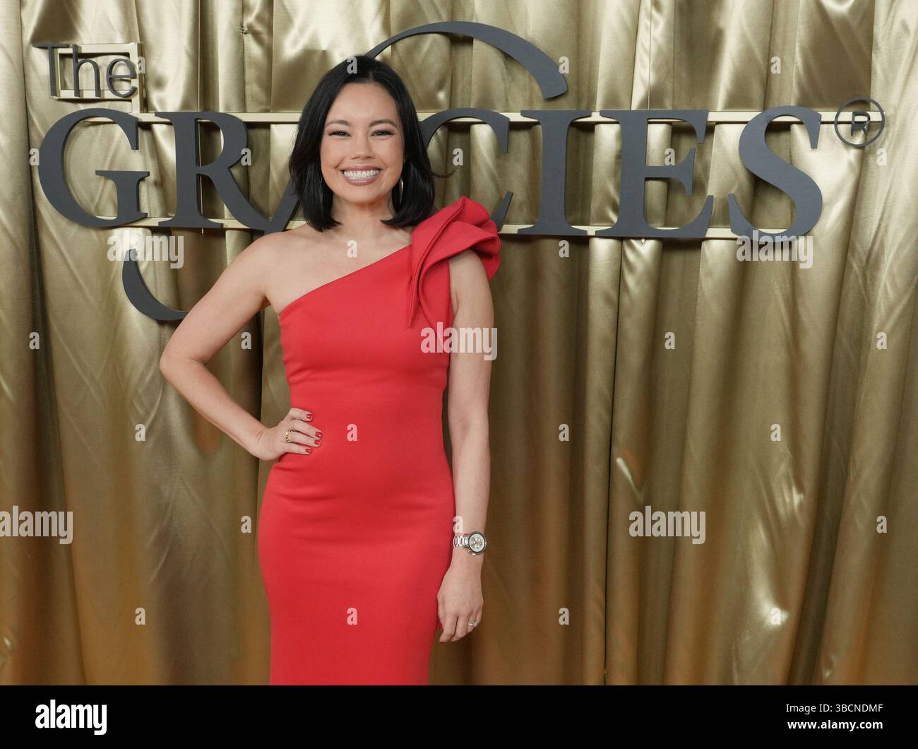Jo Ling Kent arrives at The Alliance For Women In Media Foundation's ...