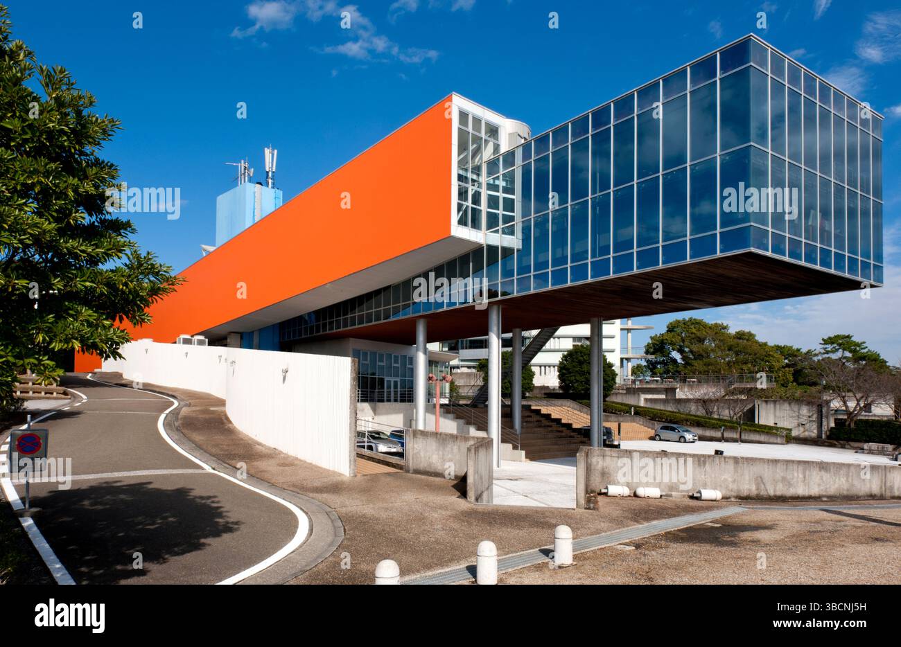 Modern architecture Sakamoto Ryoma Memorial Museum (坂本龍馬記念館) dedicated ...