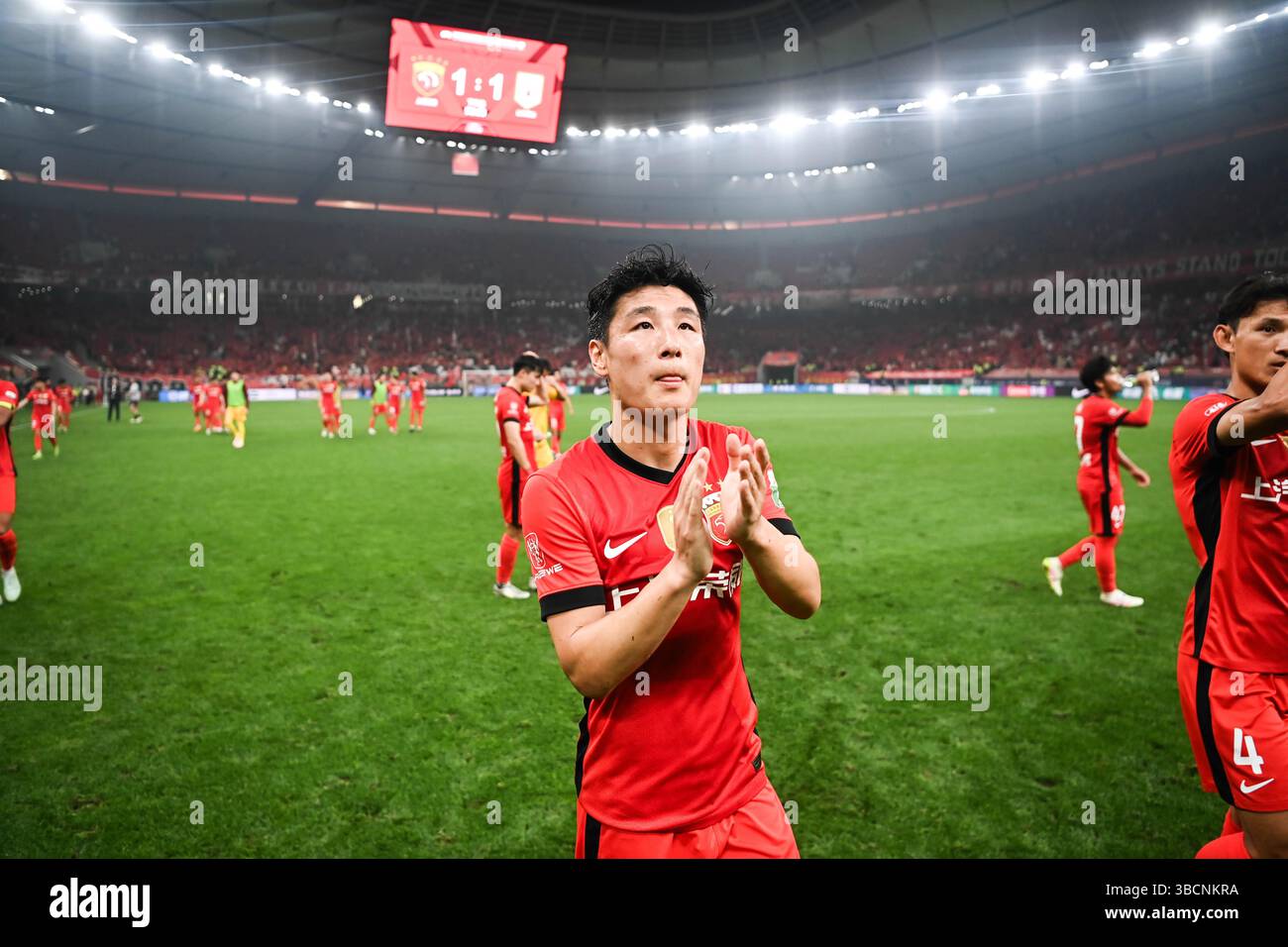Shanghai Port Football Club 1-1 draw Shandong Taishan Football Club at ...
