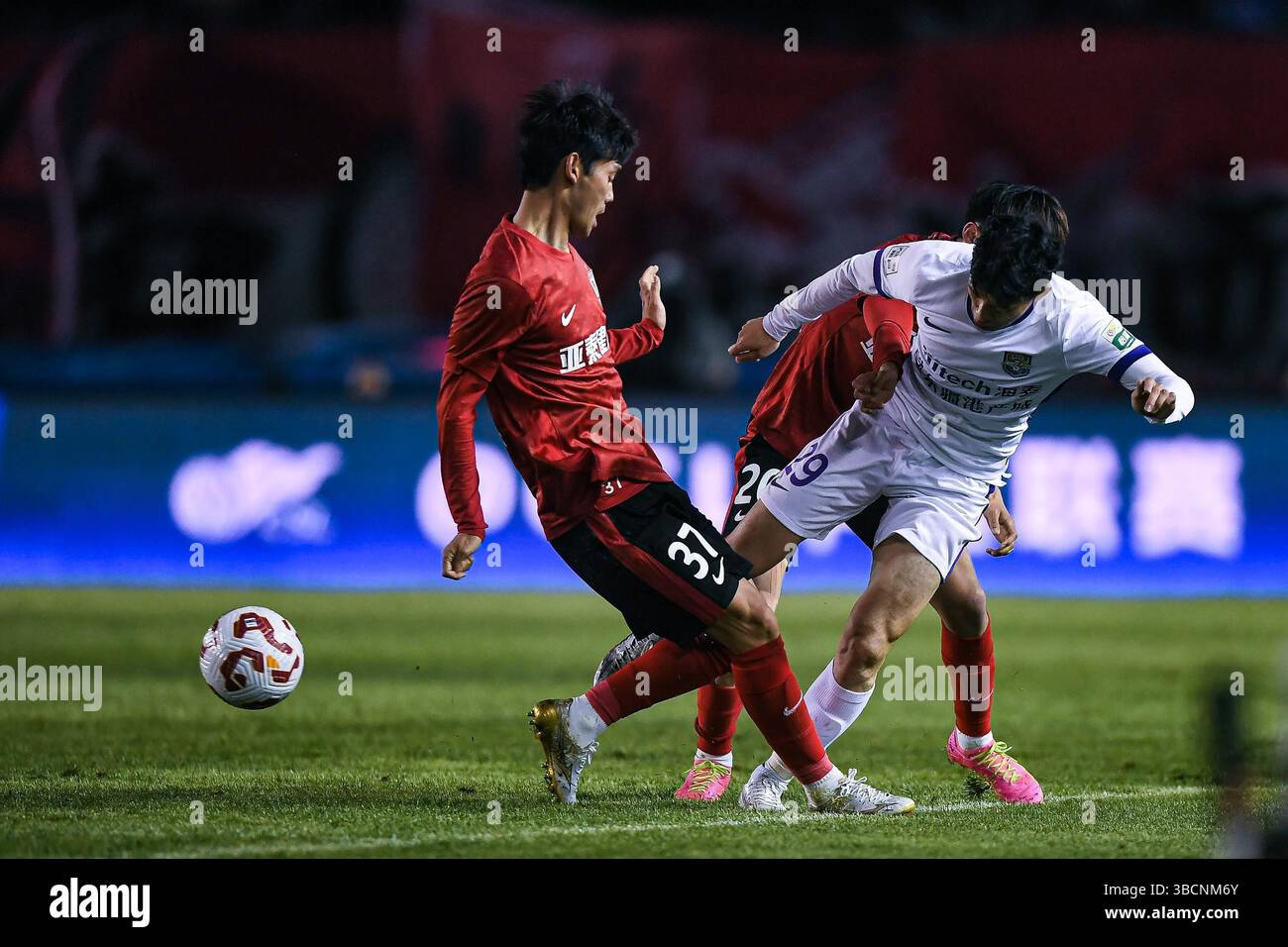 Tianjin Jinmen Tiger Football Club defeated Changchun Yatai Football ...