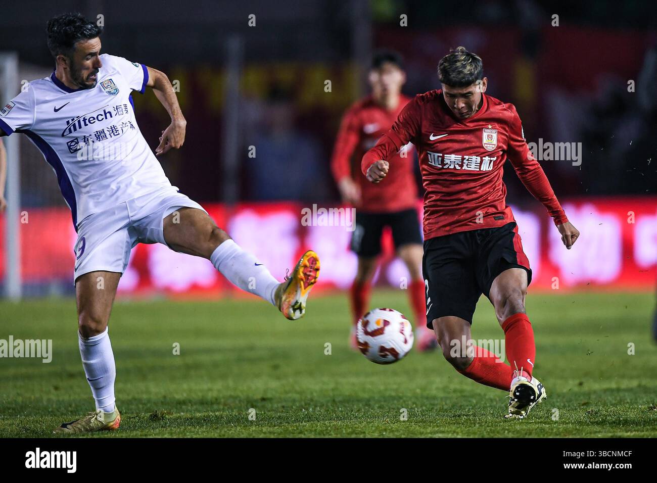 Tianjin Jinmen Tiger Football Club defeated Changchun Yatai Football ...
