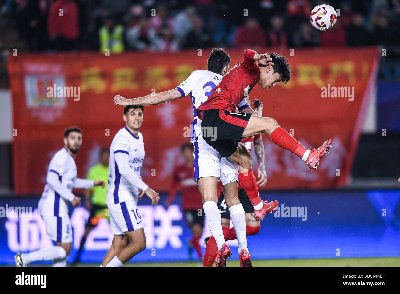 Tianjin Jinmen Tiger Football Club defeated Changchun Yatai Football ...