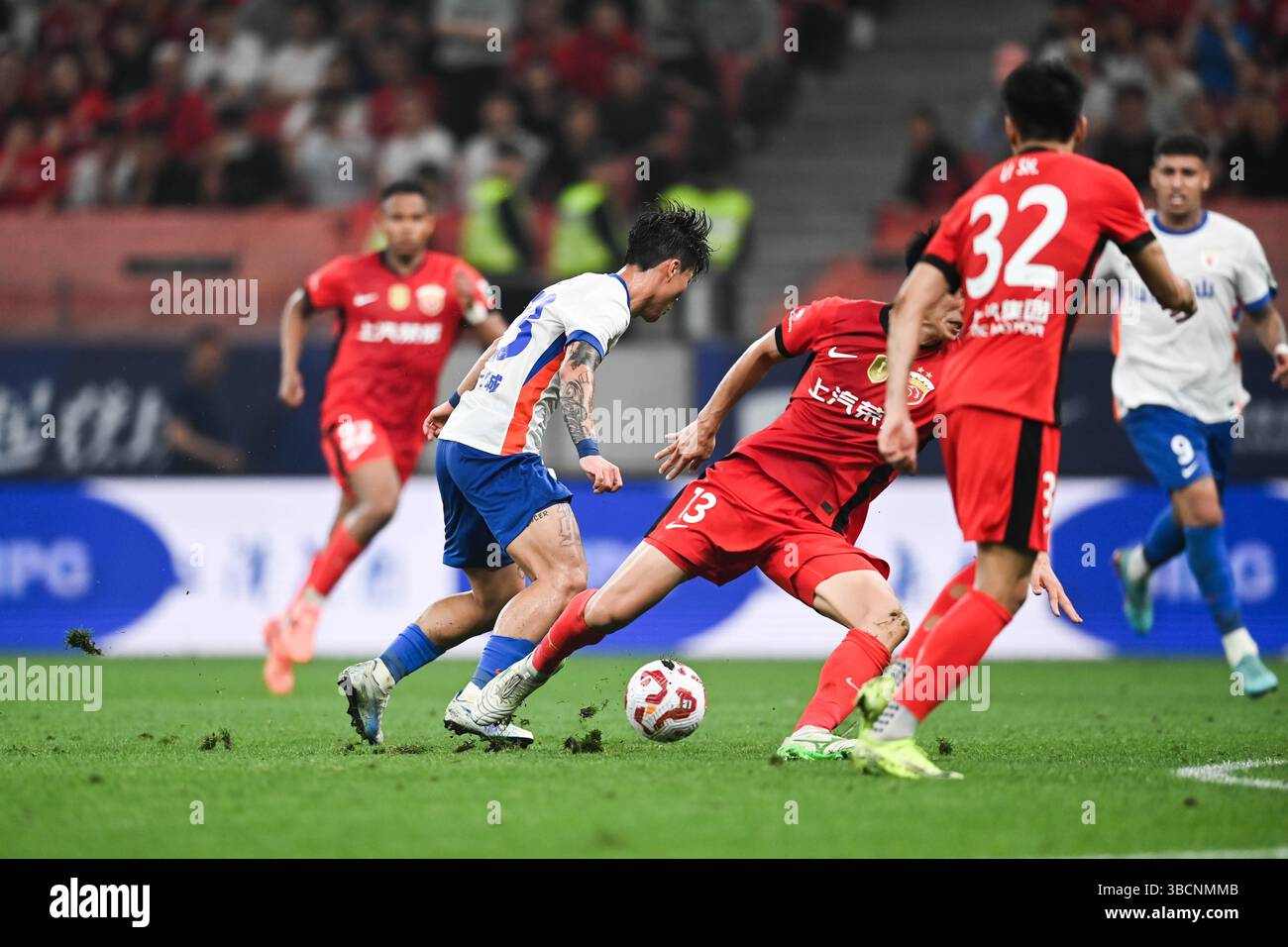 Shanghai Port Football Club 1-1 draw Shandong Taishan Football Club at ...