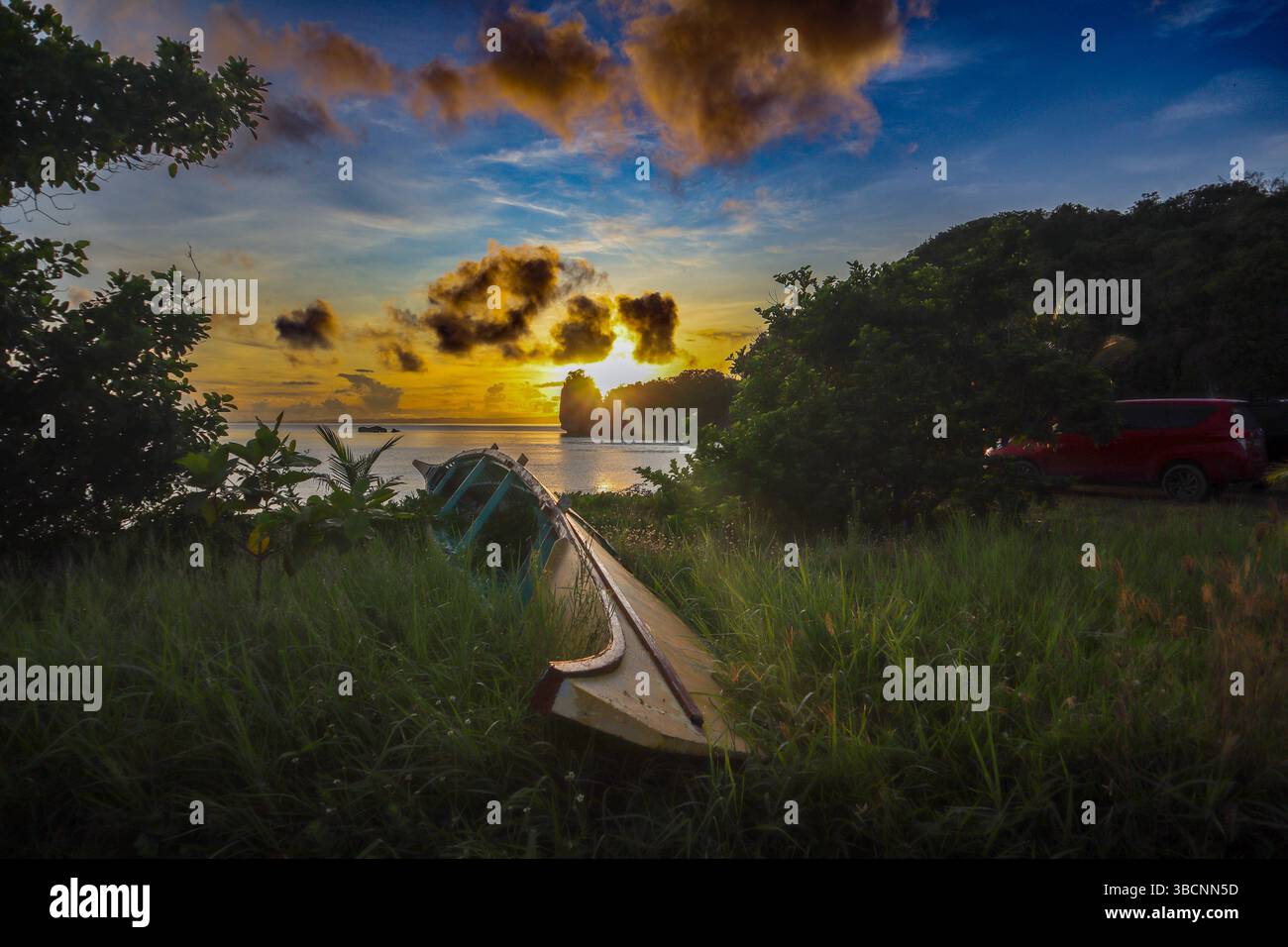 Sunset at Paniman Beach, Caramoan Peninsula, Camarines Sur, Bicol ...