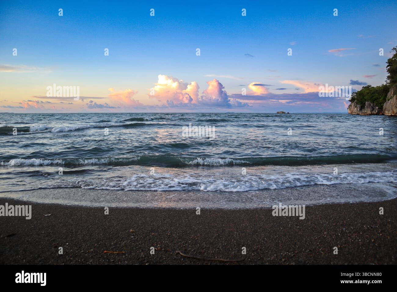 A view of Paniman Beach, Caramoan Peninsula, Camarines Sur, Bicol ...