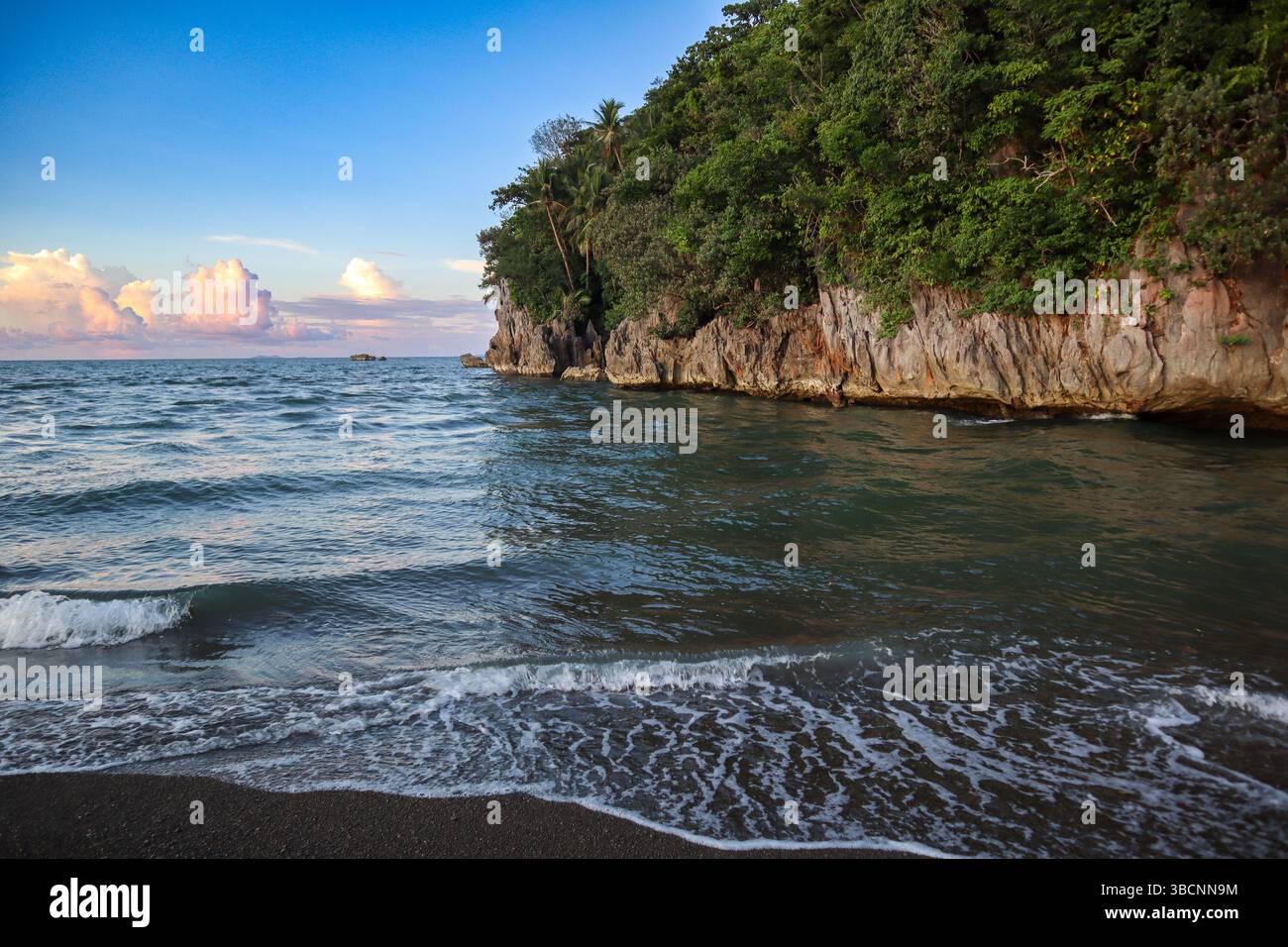 A view of Paniman Beach, Caramoan Peninsula, Camarines Sur, Bicol ...