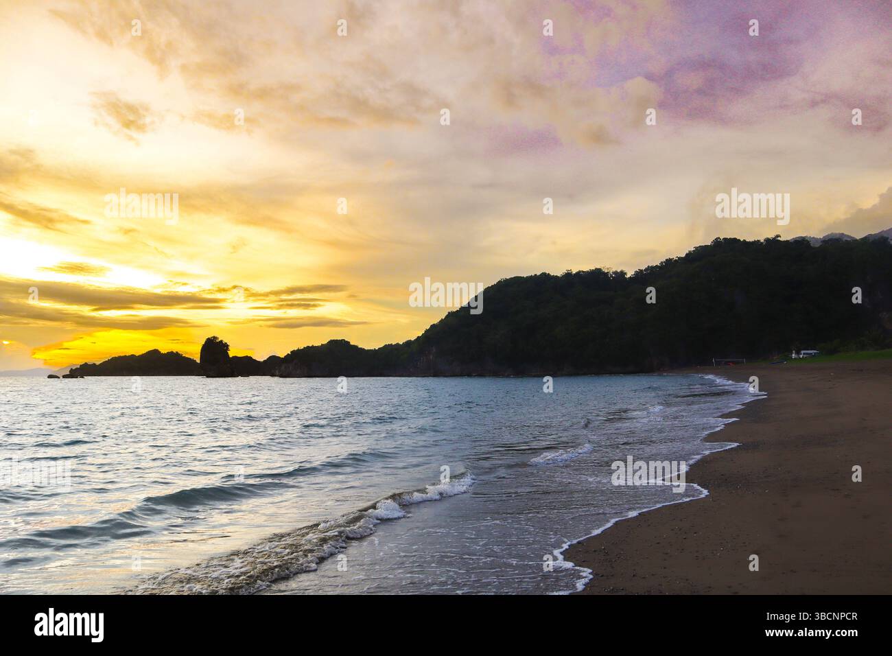 Sunset over Paniman Island, Caramoan Peninsula, Camarines Sur, Bicol ...