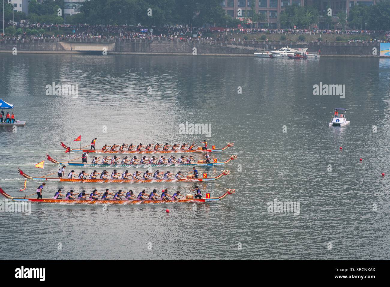 A dragon boat race kicks off in Chongqing, China, 18 May, 2025 Stock ...