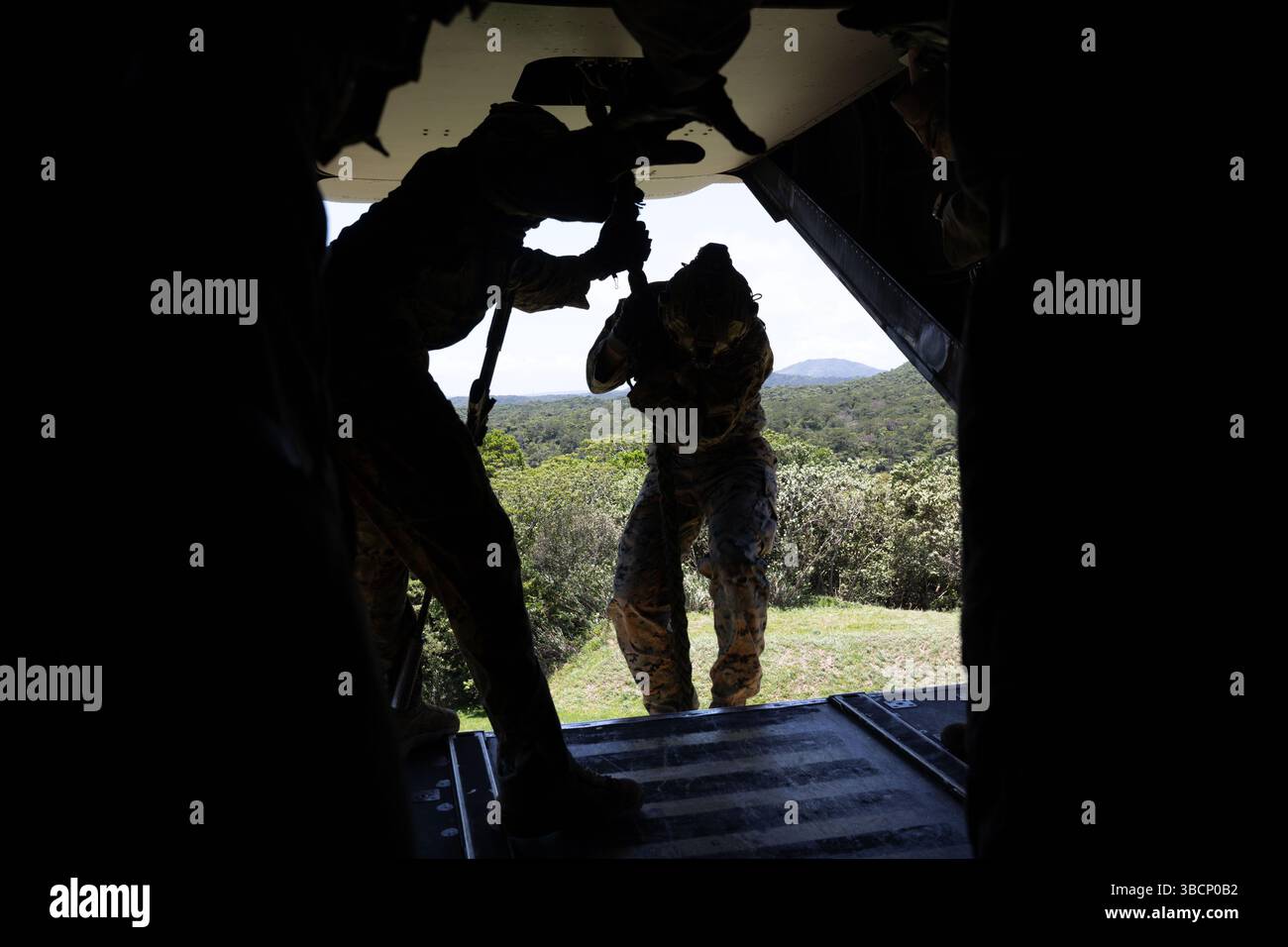 U.S. Marines with Alpha Company, Battalion Landing Team, 1st Battalion ...