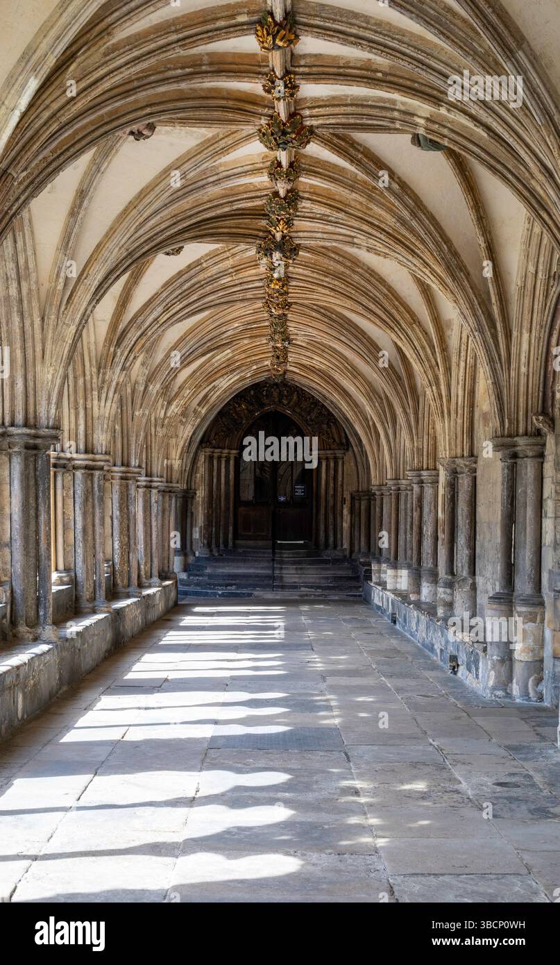 Vaulted walkway hi-res stock photography and images - Alamy