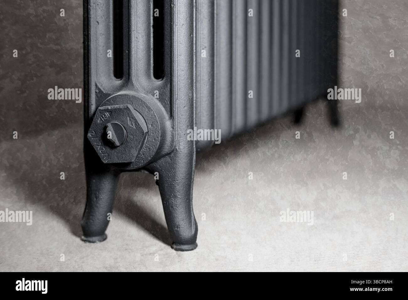Cast Iron radiator Stock Photo - Alamy