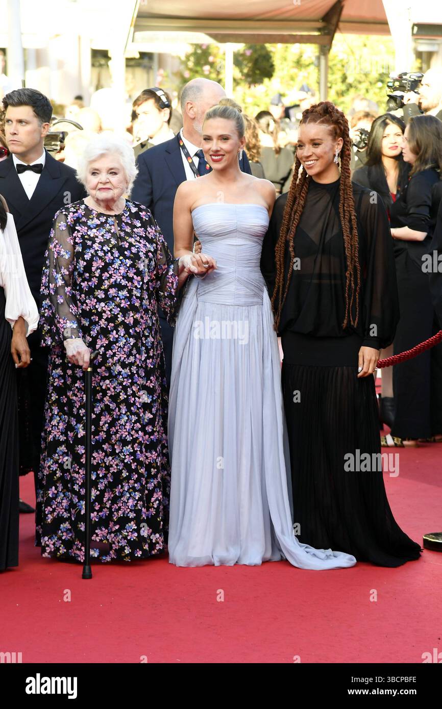 June Squibb, Scarlett Johansson und Erin Kellyman bei der „A Private ...
