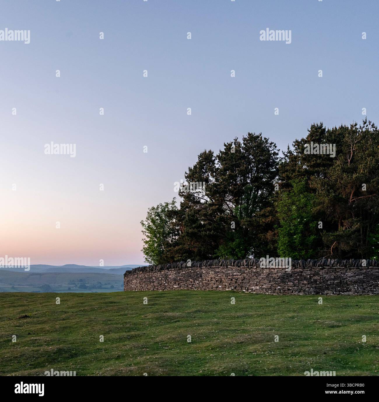 Raglan mudstone hi-res stock photography and images - Alamy