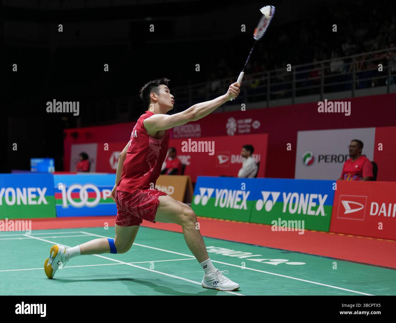 Kuala Lumpur, Malaysia. 21st May, 2025. Li Shifeng of China hits a ...