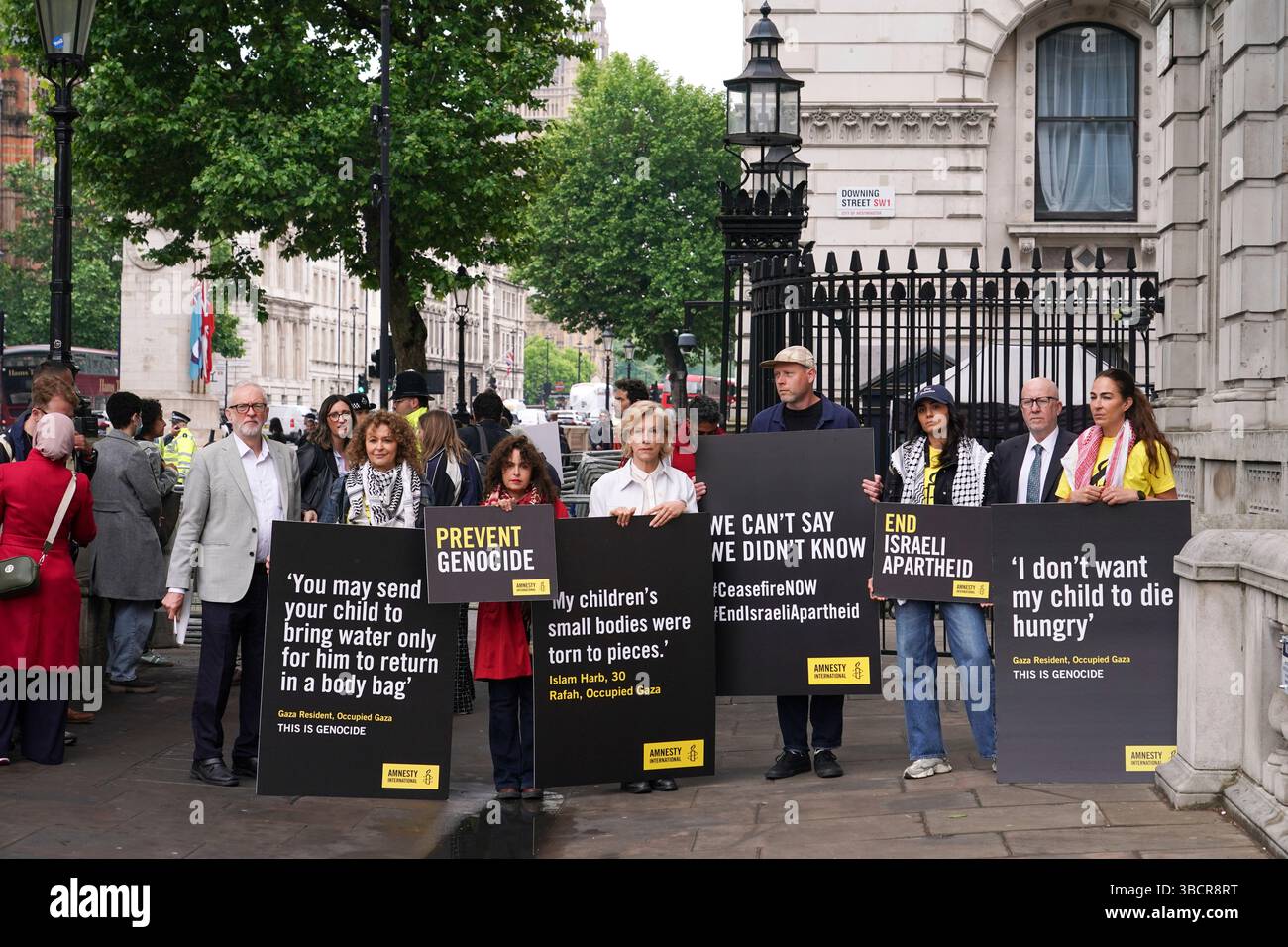 From left to right, Jeremy Corbyn, Nadia Sawalha, Selma Dabbagh, Juliet ...